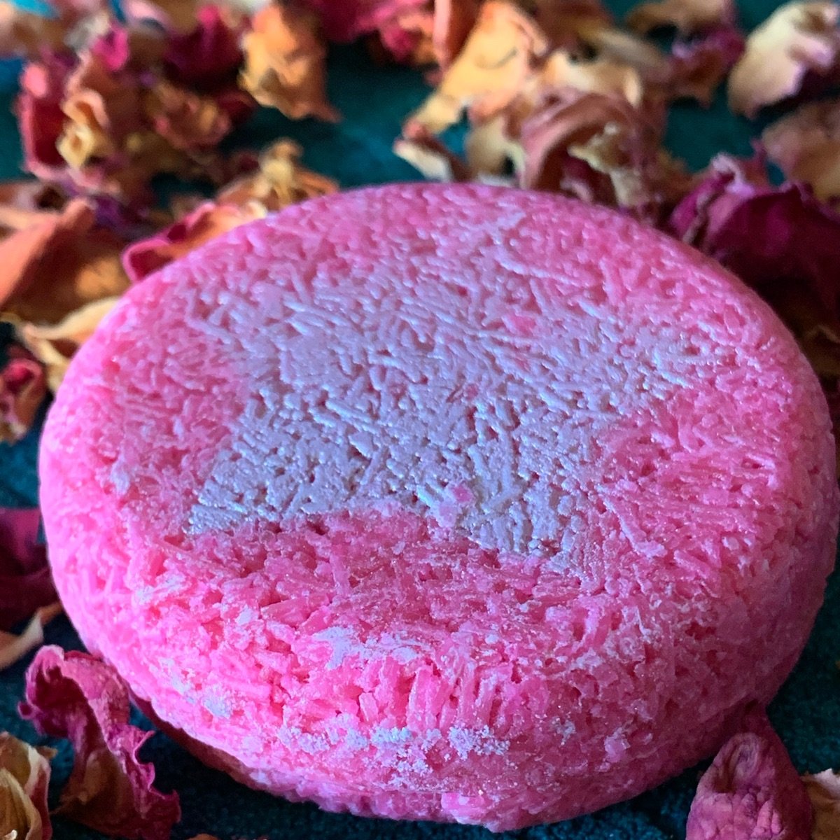 Snow Fairy shampoo - naked from LUSH Fresh Handmade Cosmetics - Vegan ...