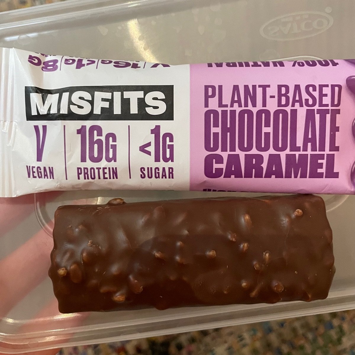 Plant based Chocolate Caramel protein bar from Misfits - Vegan Product ...