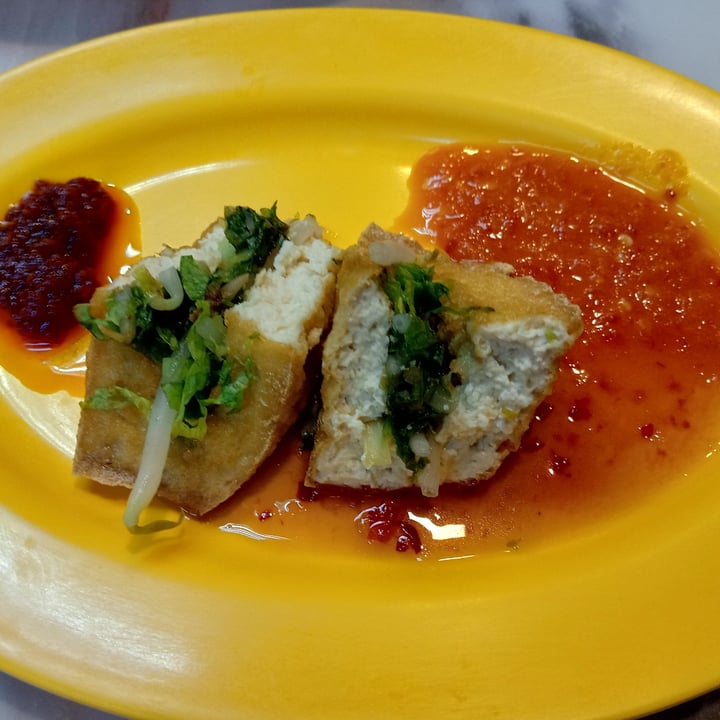 Bodhi Deli 菩提斋 Bras Basah, Singapore stuffed taupok Review | abillion