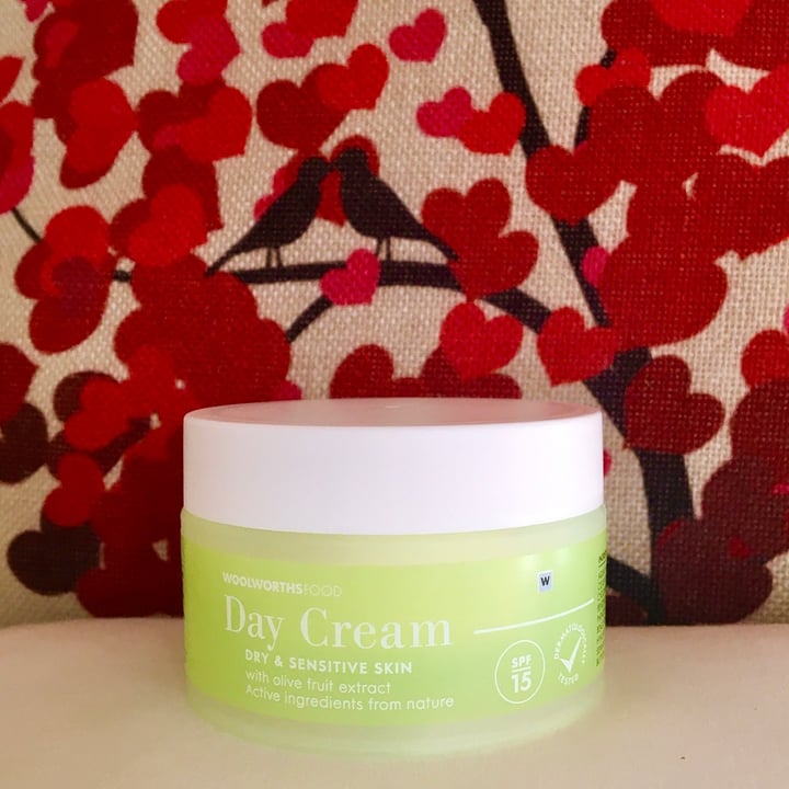 Woolworths Day Cream - dry & sensitive skin Review | abillion