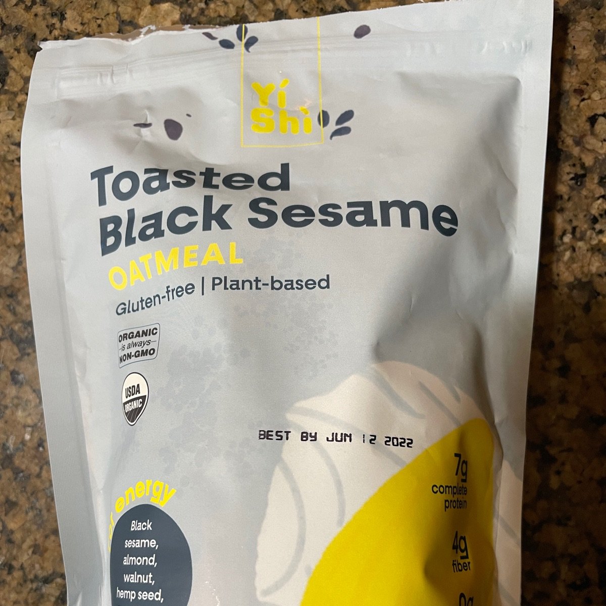 Toasted black sesame oatmeal from YESHI FOODS - Vegan Product Reviews ...