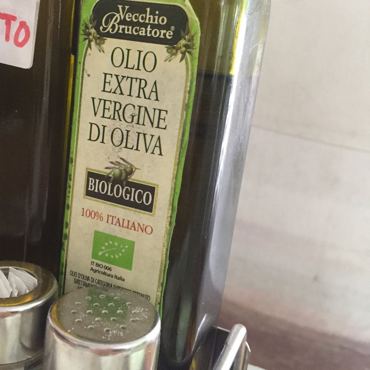 Olio extravergine di oliva from Vecchio Brucatore - Vegan Product ...