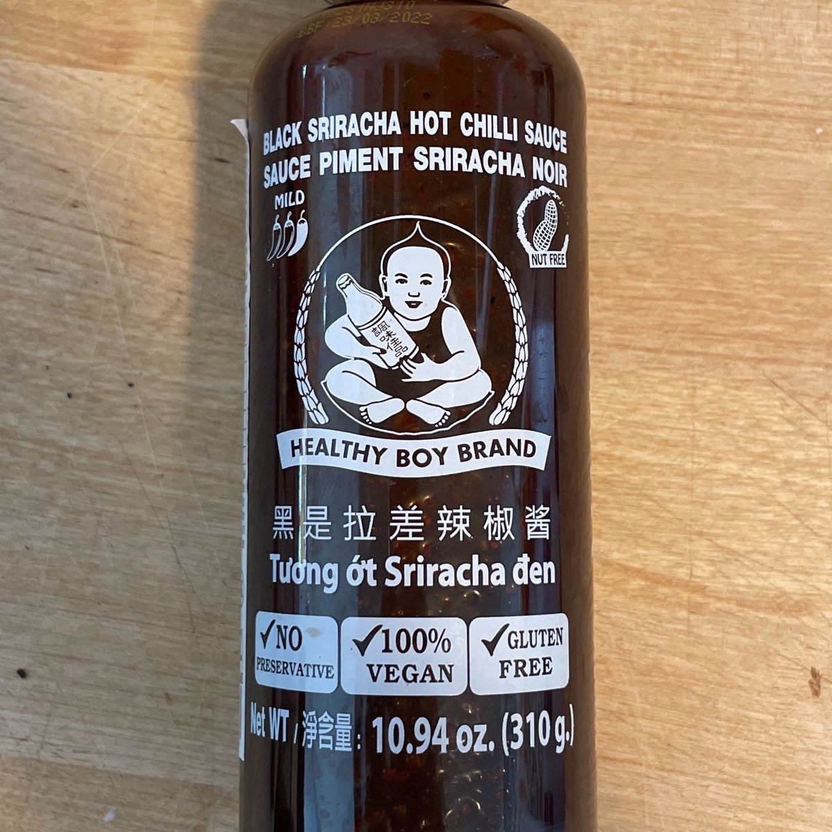 Black sriracha hot chili sauce from Healthy Boy Brand - Vegan Product ...