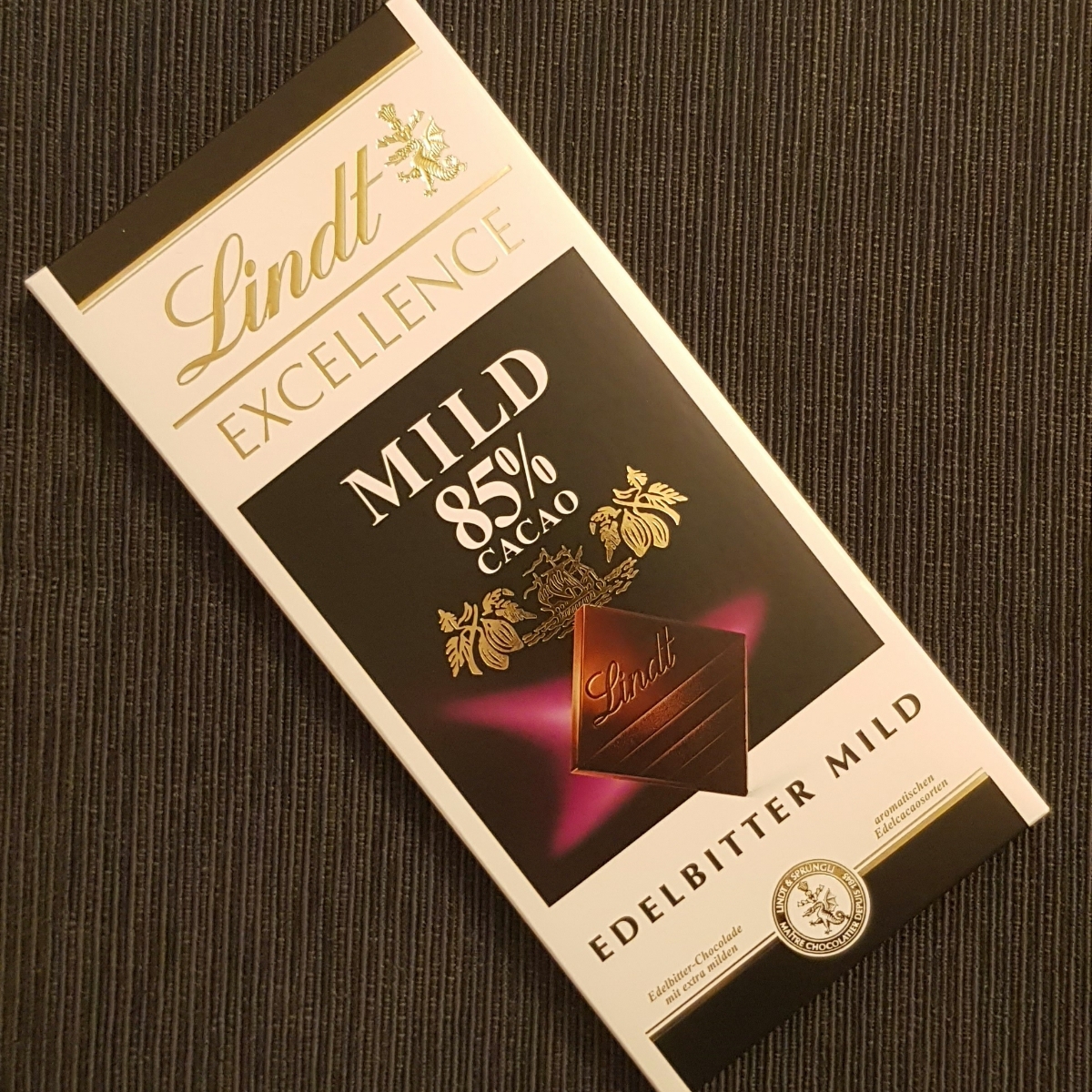 Excellence Mild 85% Cacao from Lindt - Vegan Product Reviews & Ratings ...