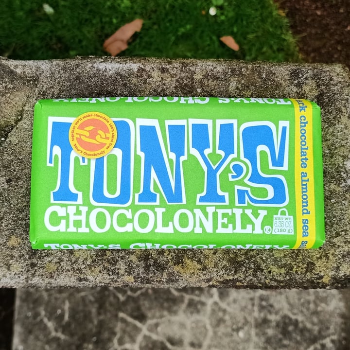 Tony’s Chocolonely Dark Almond Sea Salt 51% Review | abillion