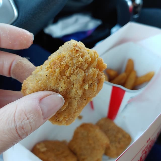 Beyond Chicken Nuggets at KFC, Harker Heights - Vegan Dish Reviews ...