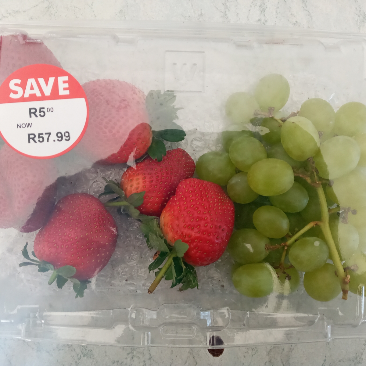 Organic Fruit Mix from Woolworths Food - Vegan Product Reviews & Ratings | abillion