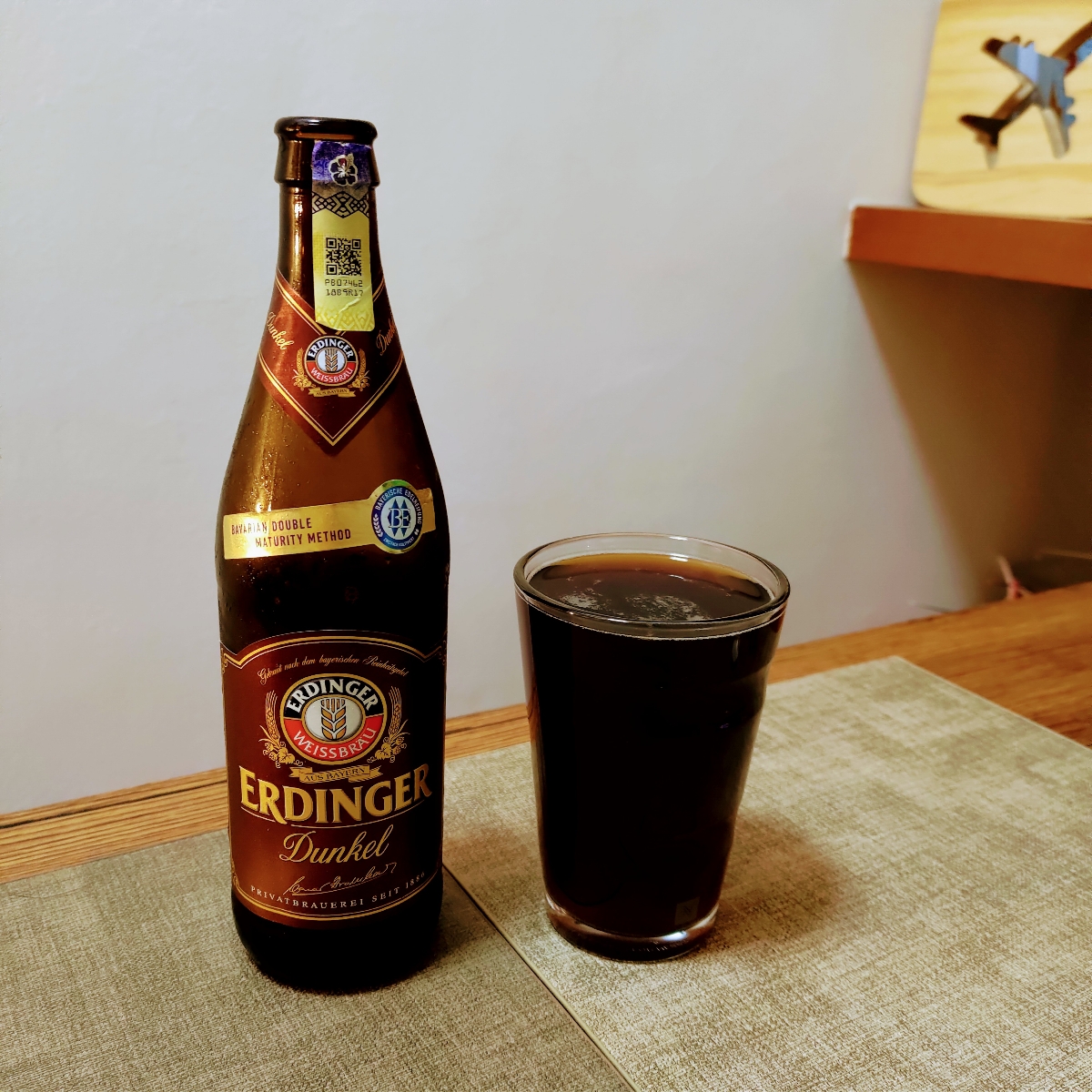 Erdinger Dunkel Reviews | abillion