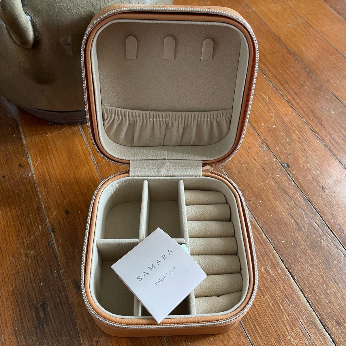The Jewelry Box from Samara - Vegan Product Reviews & Ratings | abillion