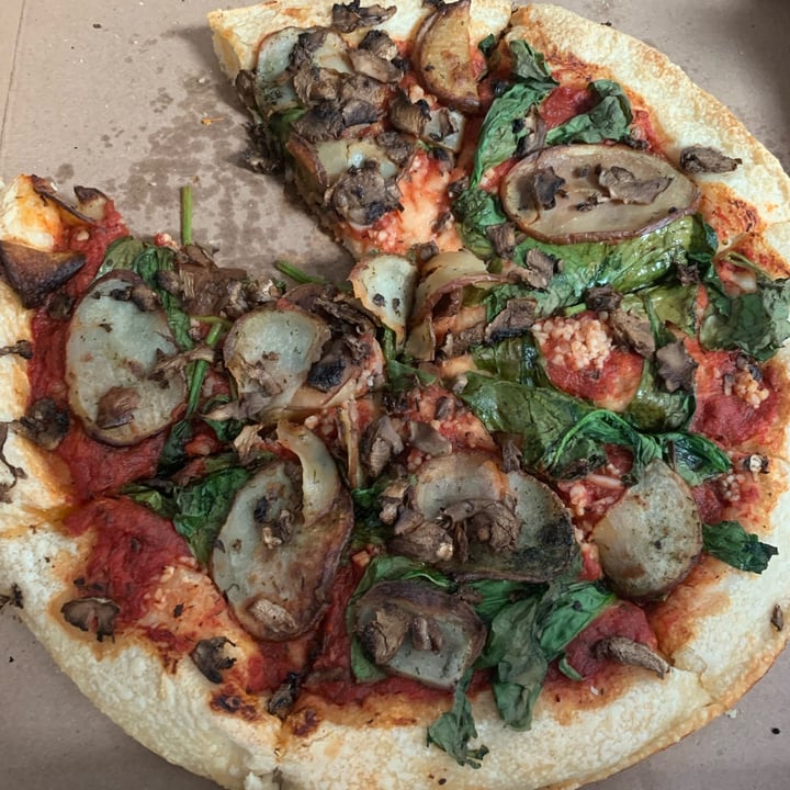 Aver's Pizza, North Bloomington, United States Cheese-less Pizza Review ...