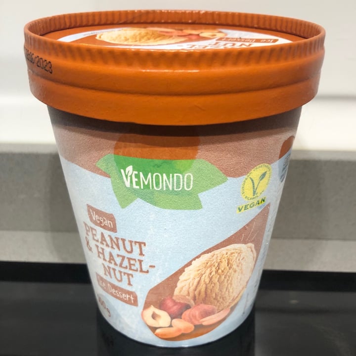 Vemondo Vegan ice cream peanut and hazelnut Review | abillion