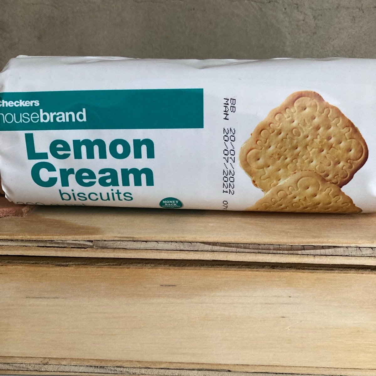 Lemon Cream Biscuits from Checkers Housebrand - Vegan Product Reviews ...