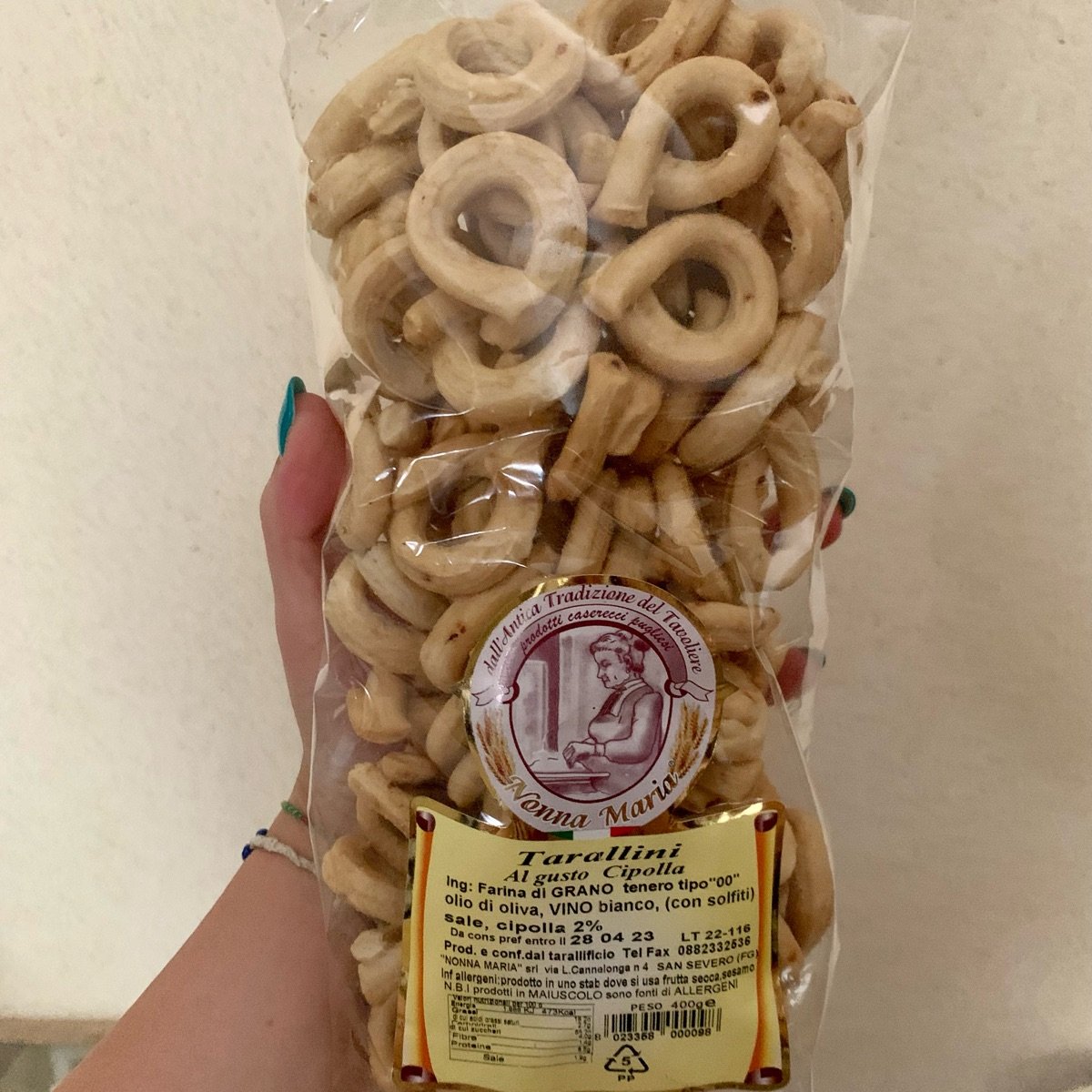 Tarallini Al Gusto Cipolla from Nonna Maria - Vegan Product Reviews ...