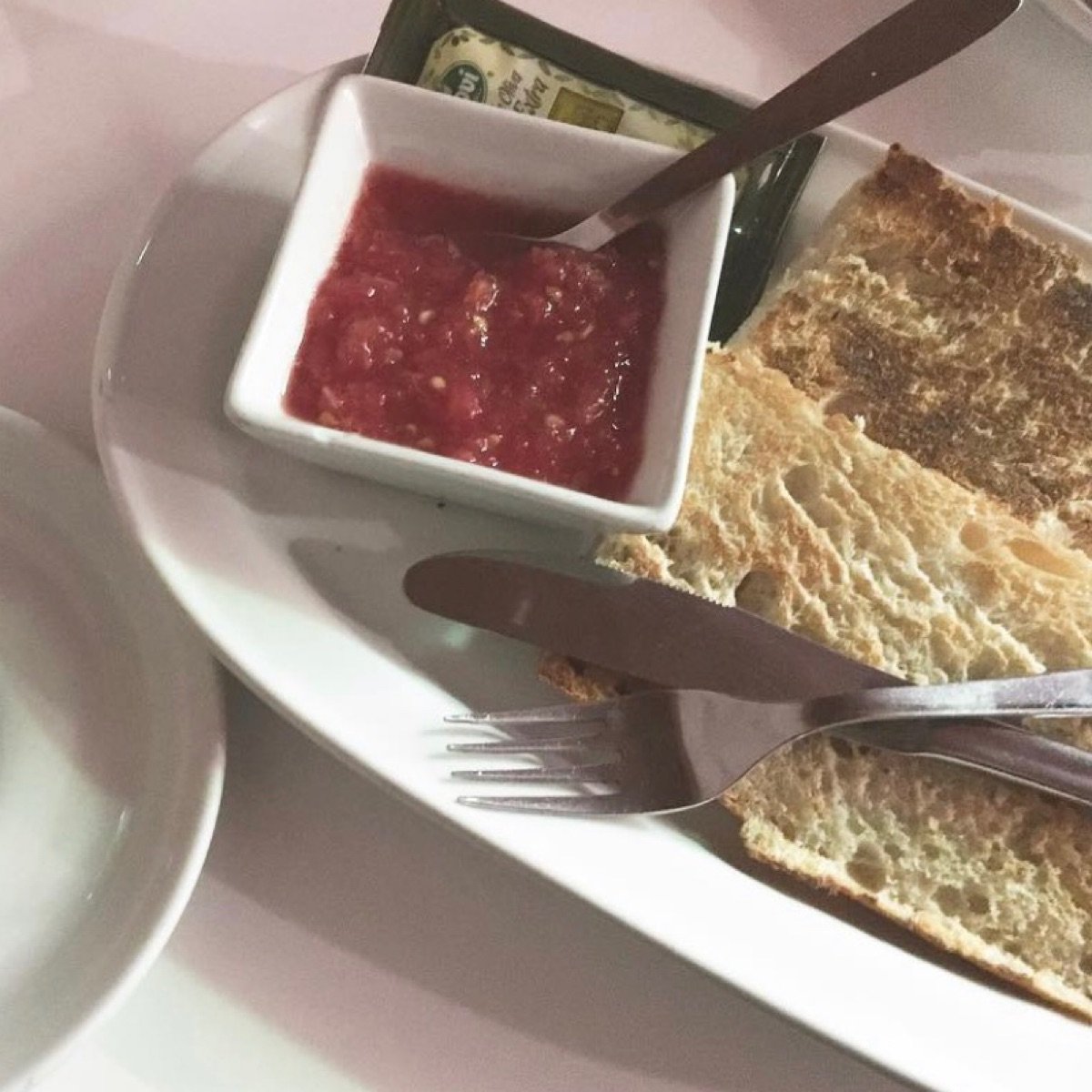 Tostada De Pan Con Tomate Y Aceite at El Dulce de Leche, Pontevedra ...