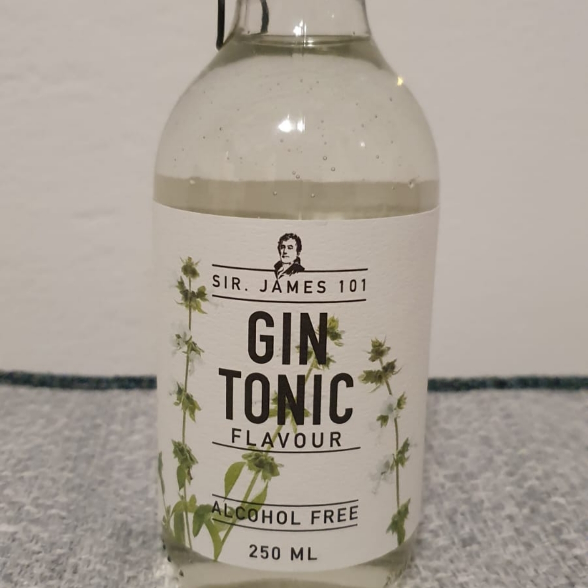 Gin Tonic Alcohol free from Sir. James 101 - Vegan Product Reviews & Ratings | abillion