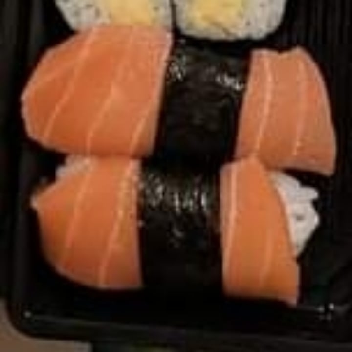 Mun Sushi Bar - Roma Roma, Italy Nigiri tonno vegan Review | abillion