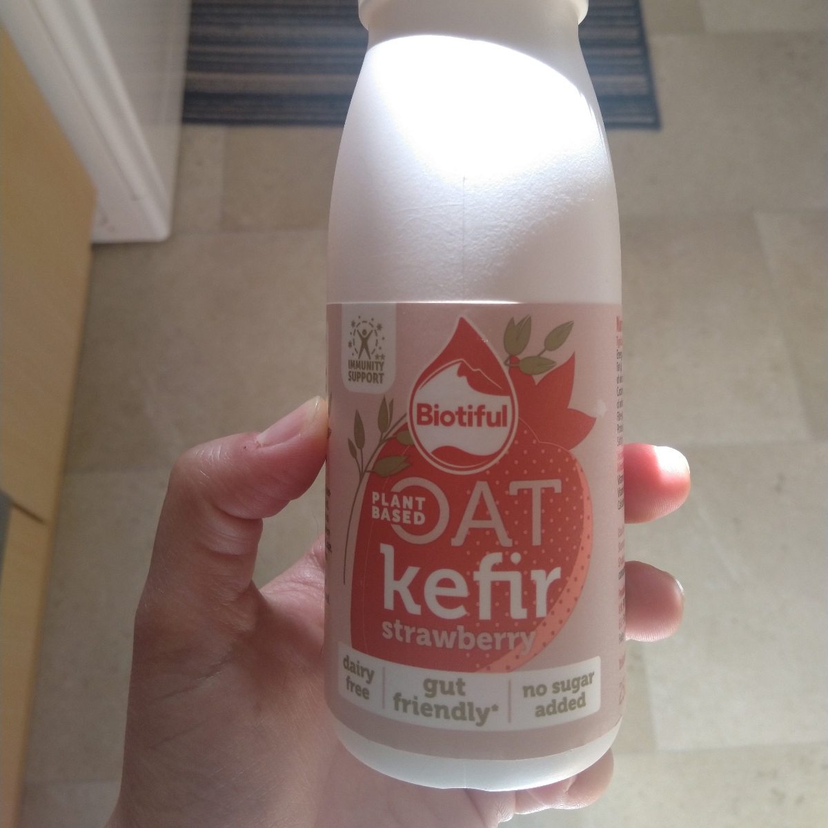 Plant based oat kefir - strawberry flavour from Biotiful - Vegan ...