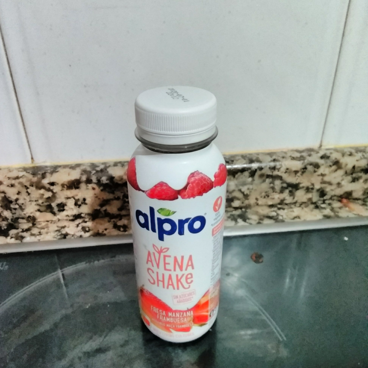 Avena Shake Fresa Manzana y Frambuesa from Alpro - Vegan Product ...