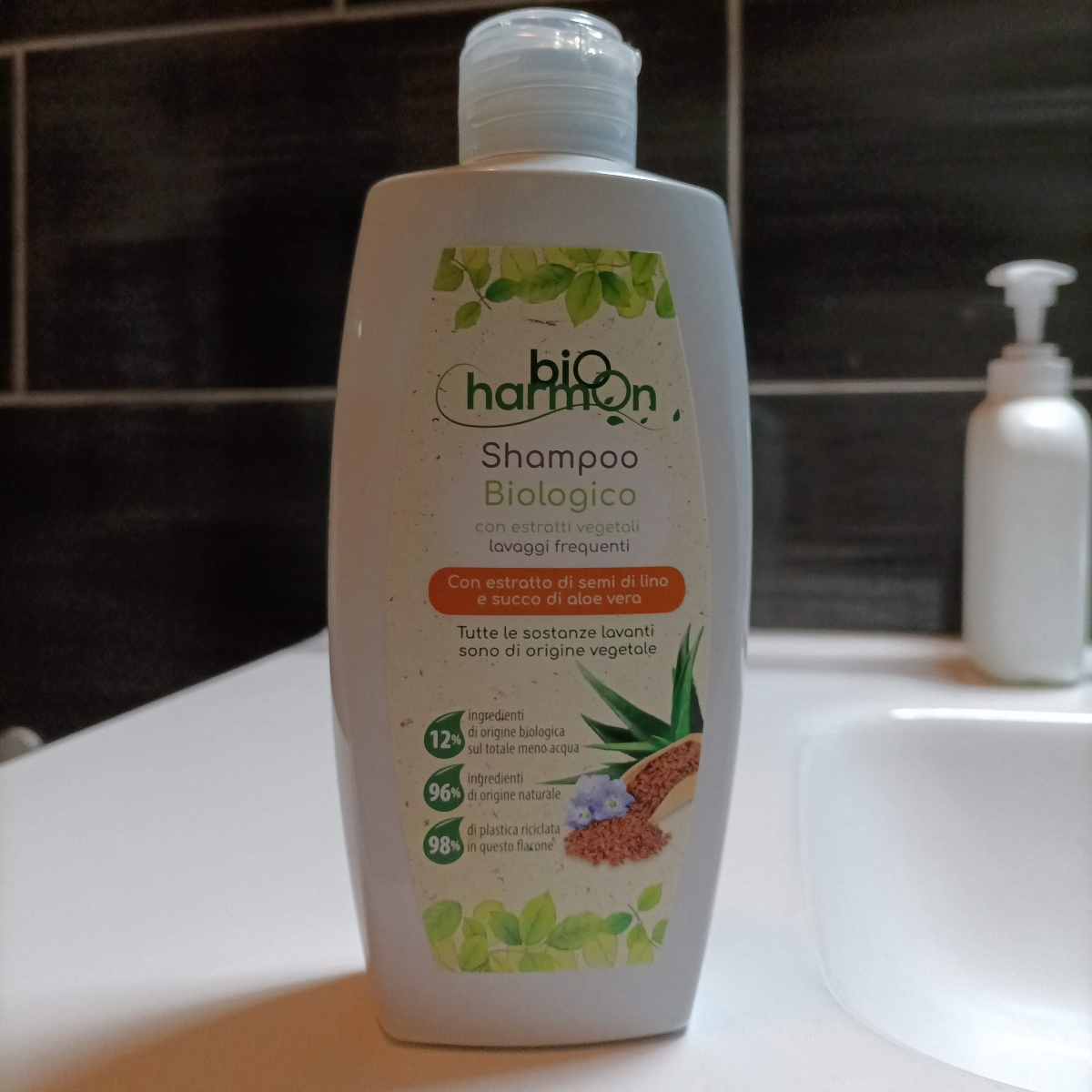 Shampoo biologico from Bio harmon - Vegan Product Reviews & Ratings ...