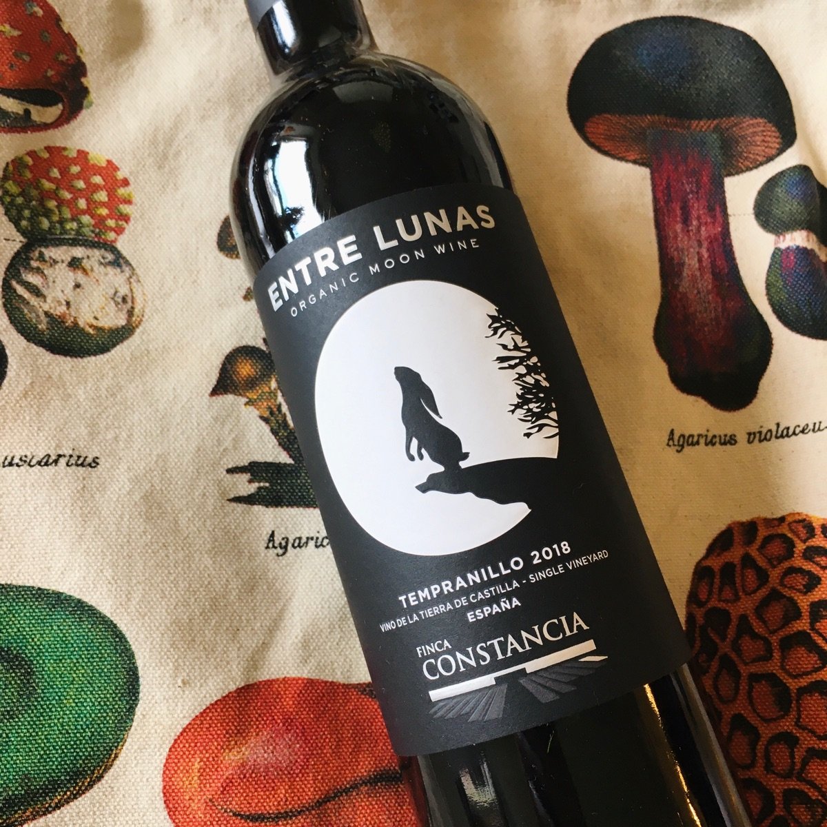 Entre Lunas Organic Moon Wine Tempranillo from Finca Constancia - Vegan ...