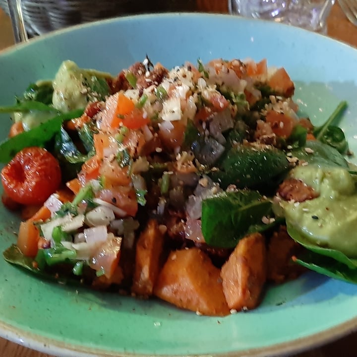 Naar Saint Julian's, Malta Sweet potato and red bean bowl Review | abillion