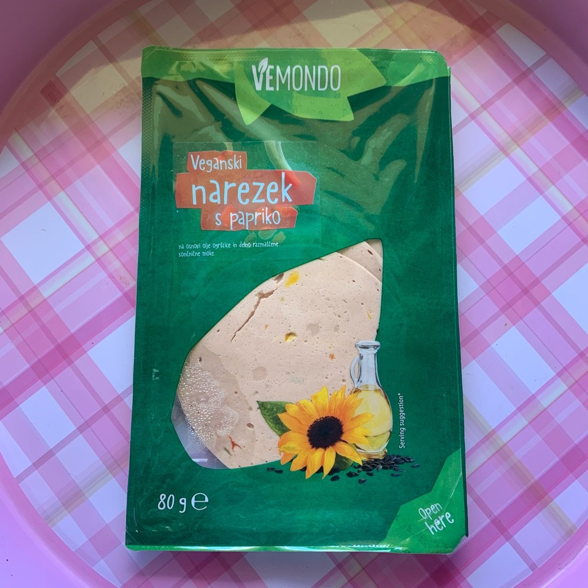 Veganski narezek s papriko from Vemondo - Vegan Product Reviews ...