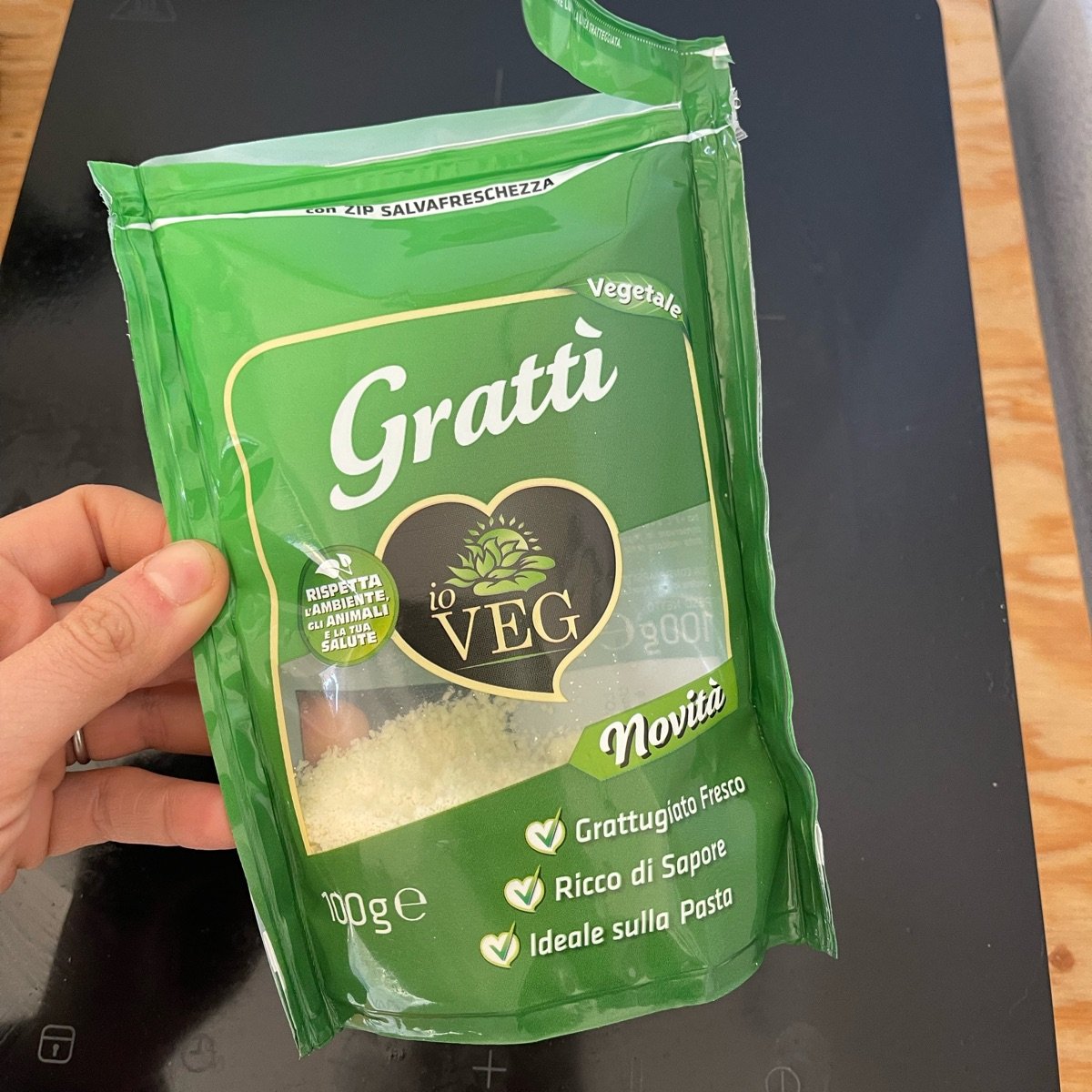 Formaggio grattugiato from ioVEG - Vegan Product Reviews & Ratings ...