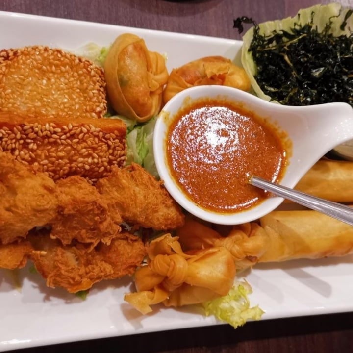 G-Wu Restaurant Bar Takeaway United Kingdom Vegetarian Sharing Platter ...