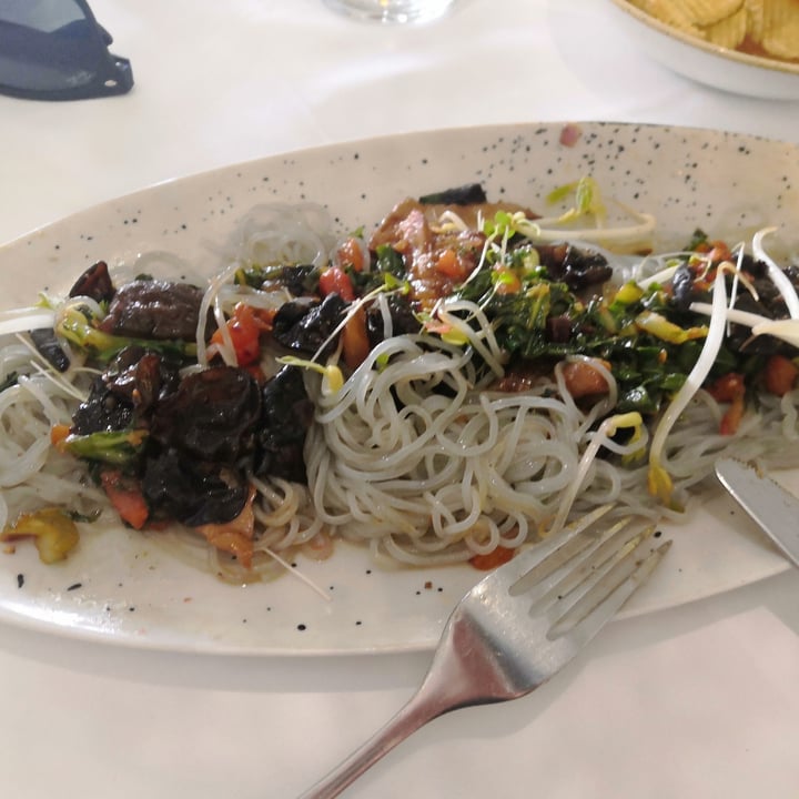 Zambi Restaurant Central C, Maputo, Mozambique Prato Zambi Vegan Review ...