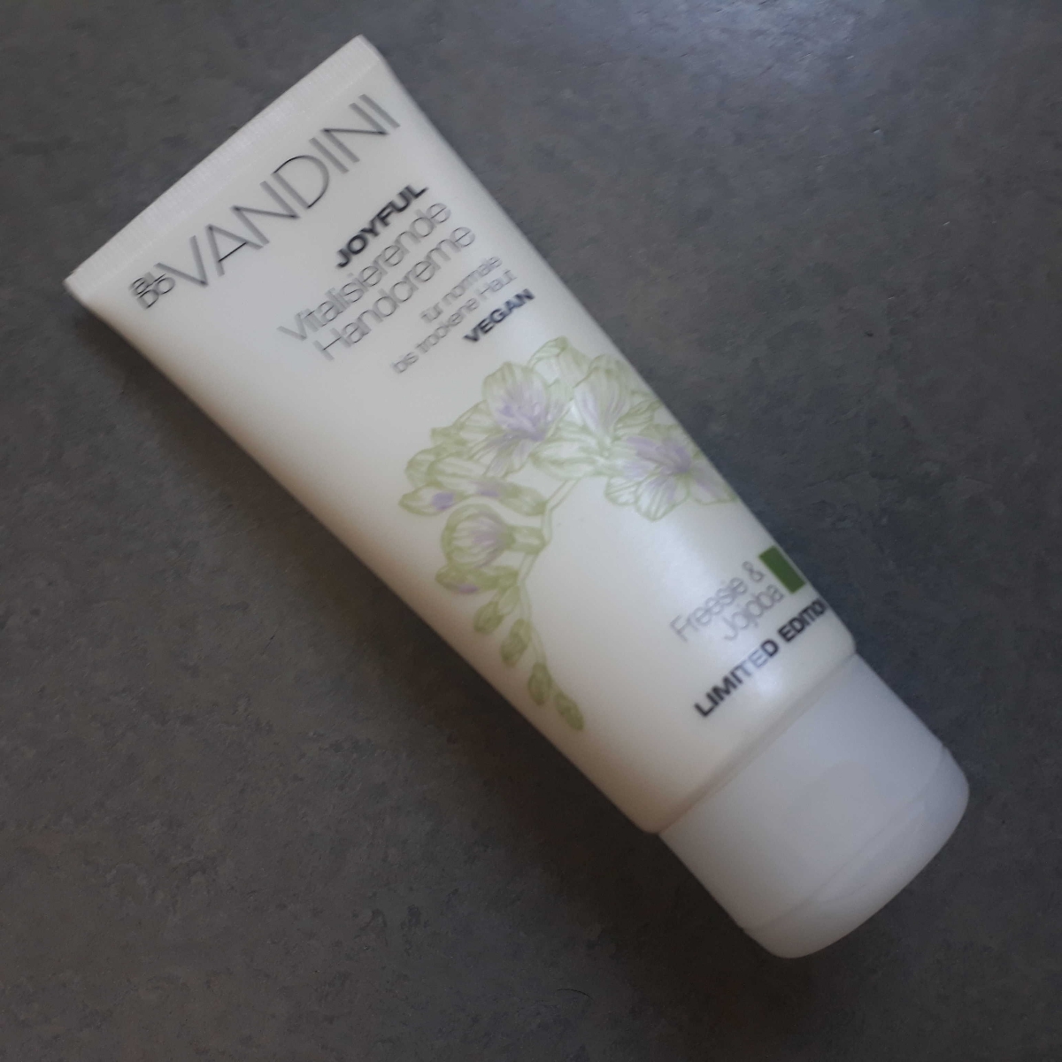 Handcreme Freesie & Jojoba from Vandini - Vegan Product Reviews ...