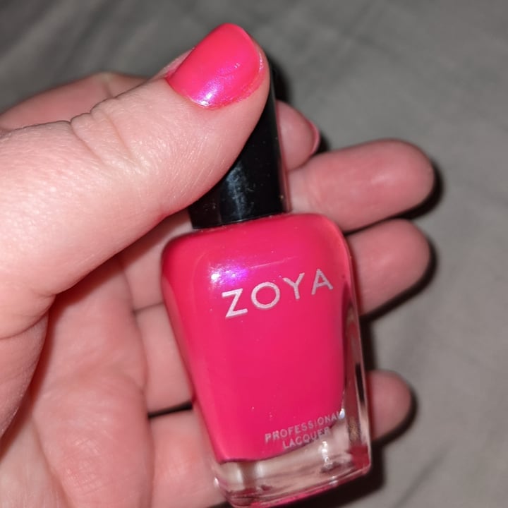 Zoya Lola Review | abillion