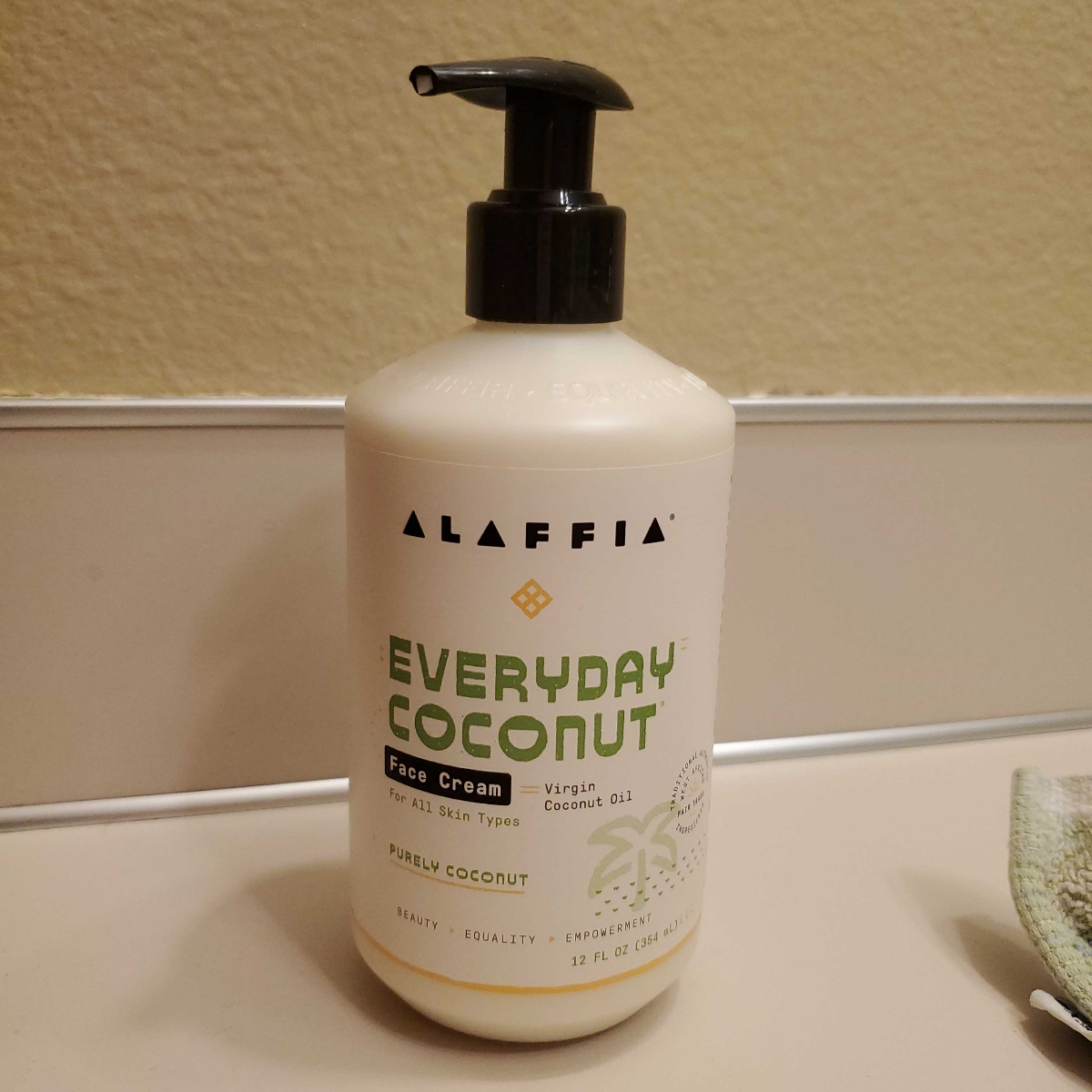 Everyday Coconut Face Cream from Alaffia - Vegan Product Reviews ...