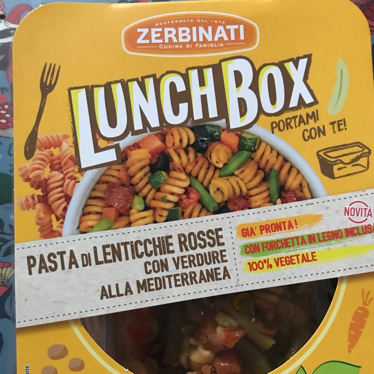 Lunch box pasta di lenticchie rosse con verdura mediterranea from ...