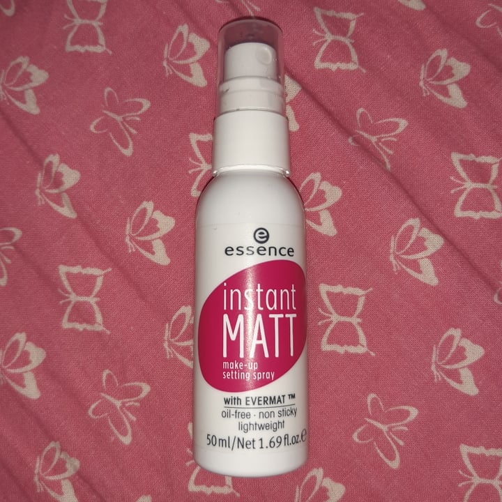 Essence Cosmetics Instant Matt Make-up Setting Spray Review | abillion