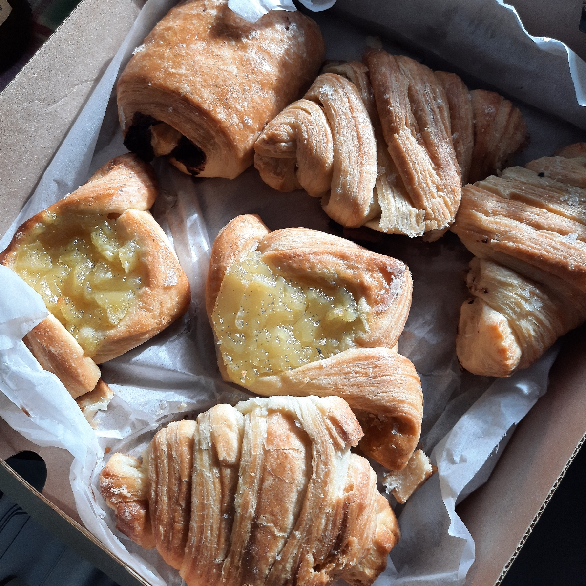 Docena De Facturas Surtidas from Camille vegan bakery - Vegan Product ...