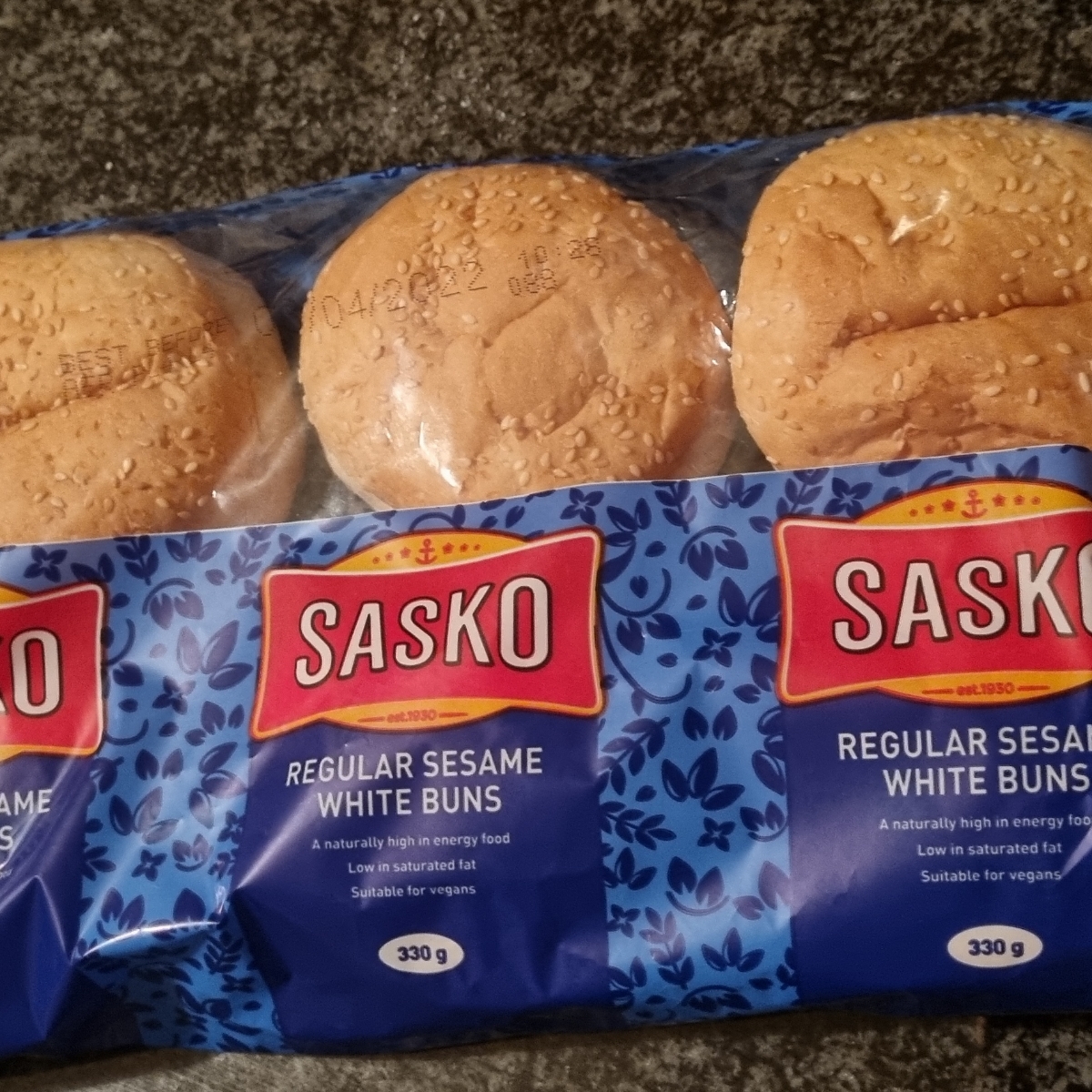 Regular sesame white buns from Sasko - Vegan Product Reviews & Ratings ...