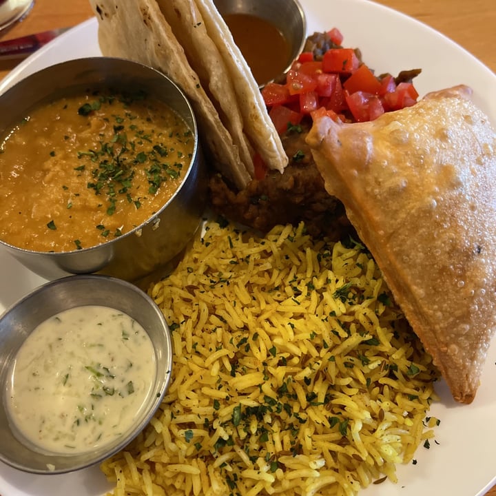 Lahla’s Plant Kitchen Richardson, United States Indian Sampler Review ...