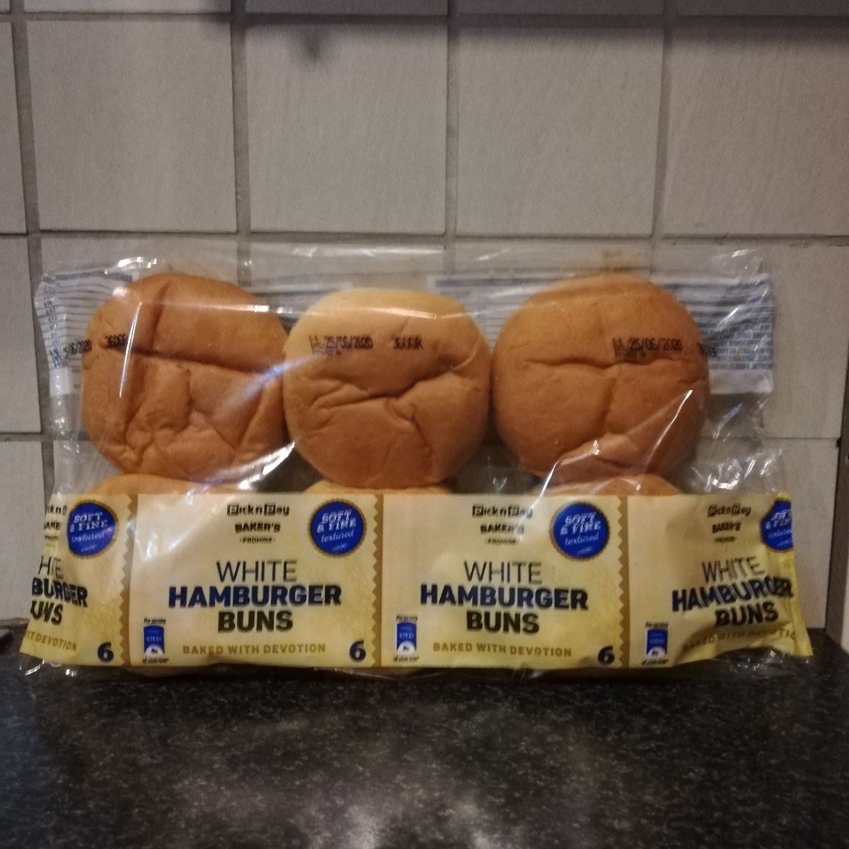 Bread Hamburger rolls White from Pick n Pay - Vegan Product Reviews ...