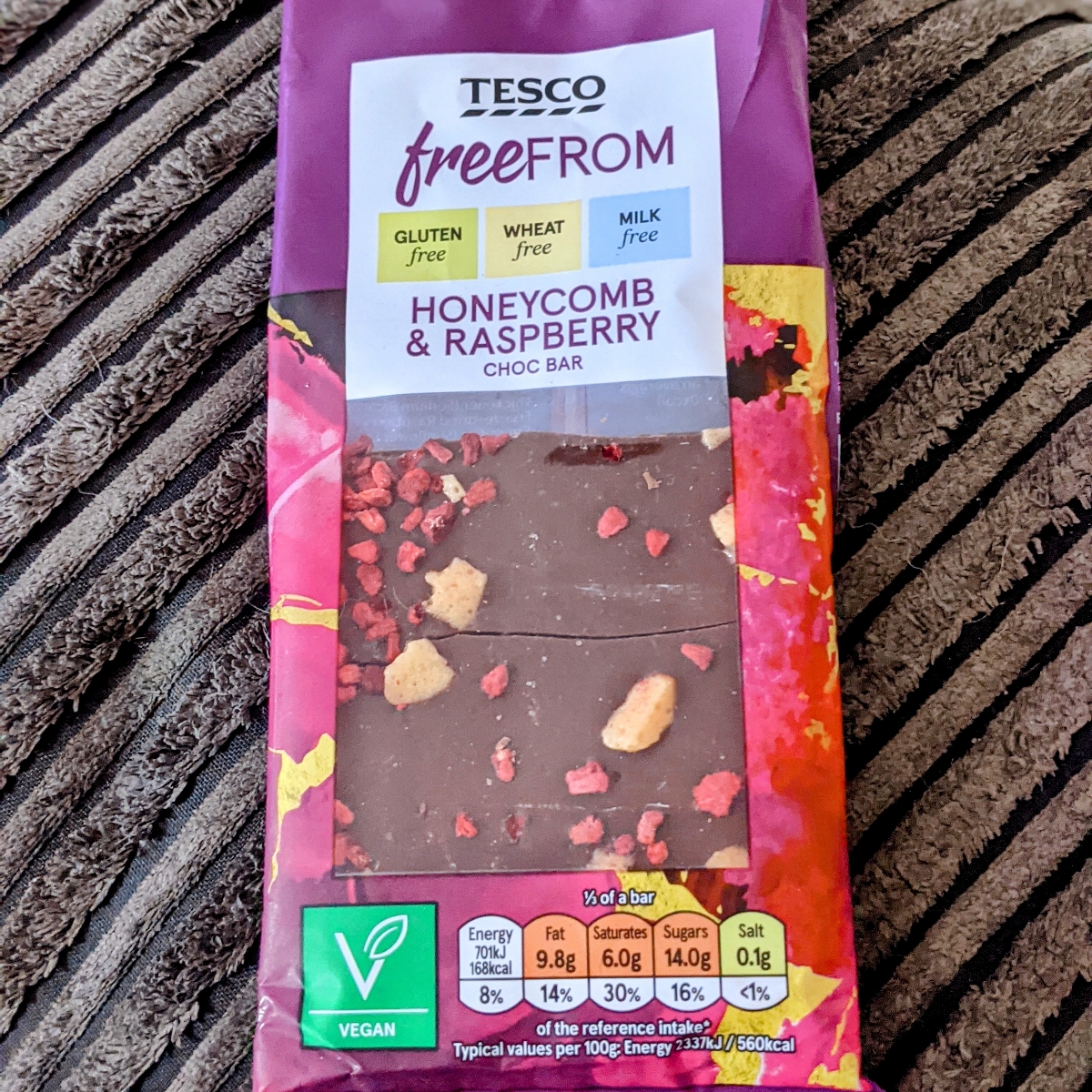 Honeycomb and Raspberry FF Chocolate Bar from Tesco - Vegan Product ...