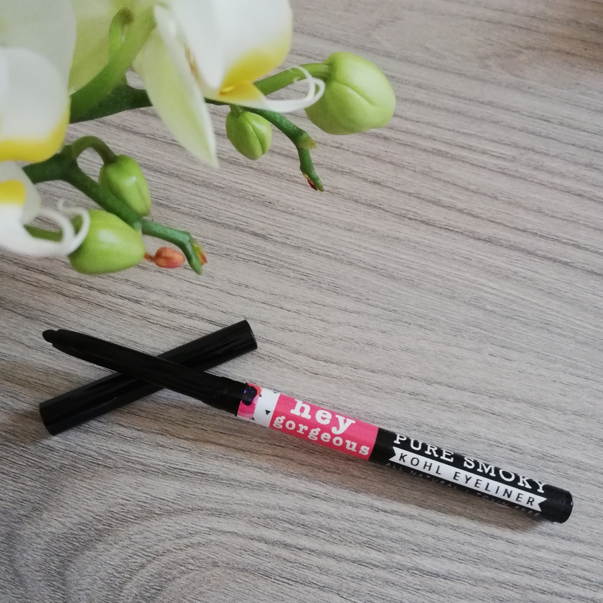 Pure Smokey Kohl Eyeliner from Hey Gorgeous - Vegan Product Reviews ...