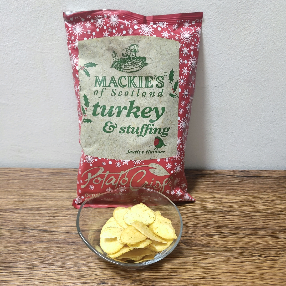 Mackie's of Scotland Turkey & Stuffing flavour crisps Reviews | abillion