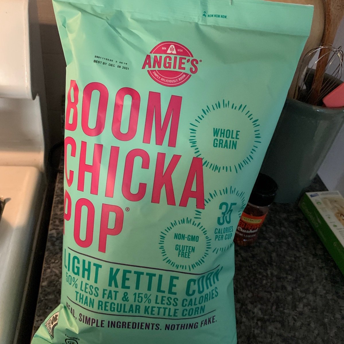 Light Kettle Corn from Boom Chicka Pop - Vegan Product Reviews ...