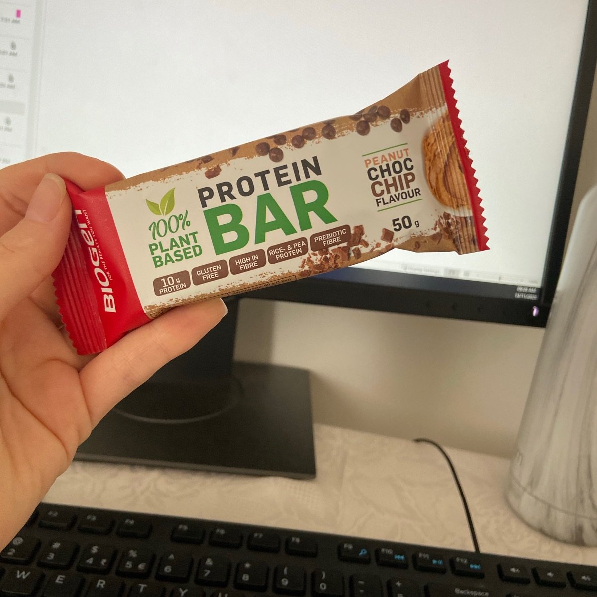 Protein Bar - Peanut Choc Chip Flavor from Biogen - Vegan Product ...