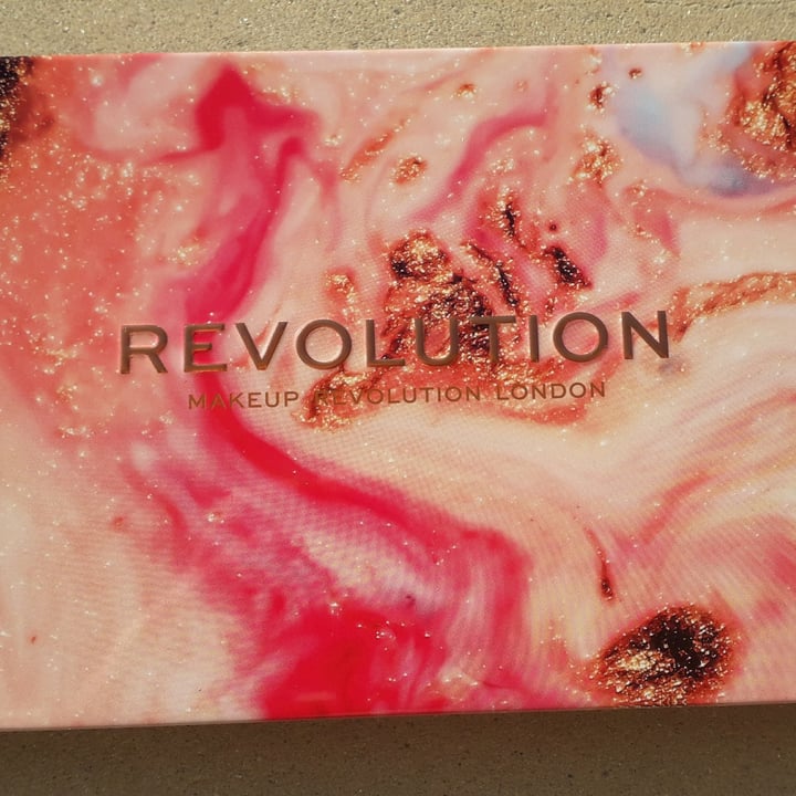 Revolution Beauty Flawless Affinity Palette Review | abillion