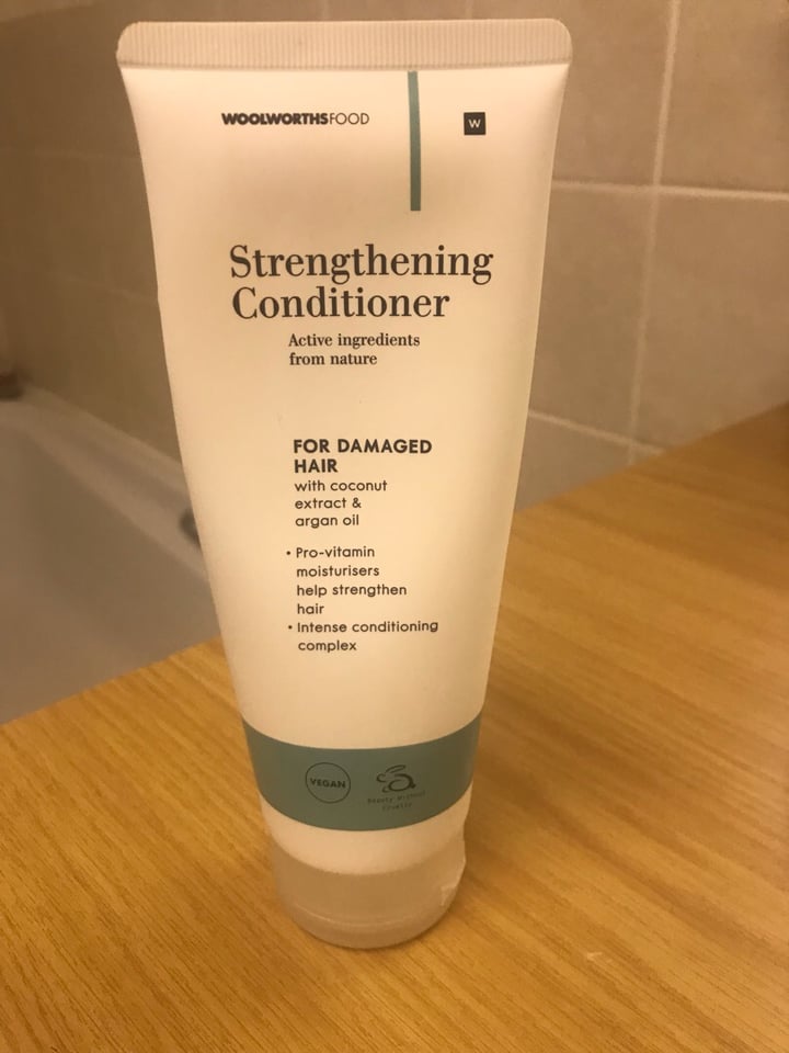 Woolworths Strengthening conditioner Review | abillion