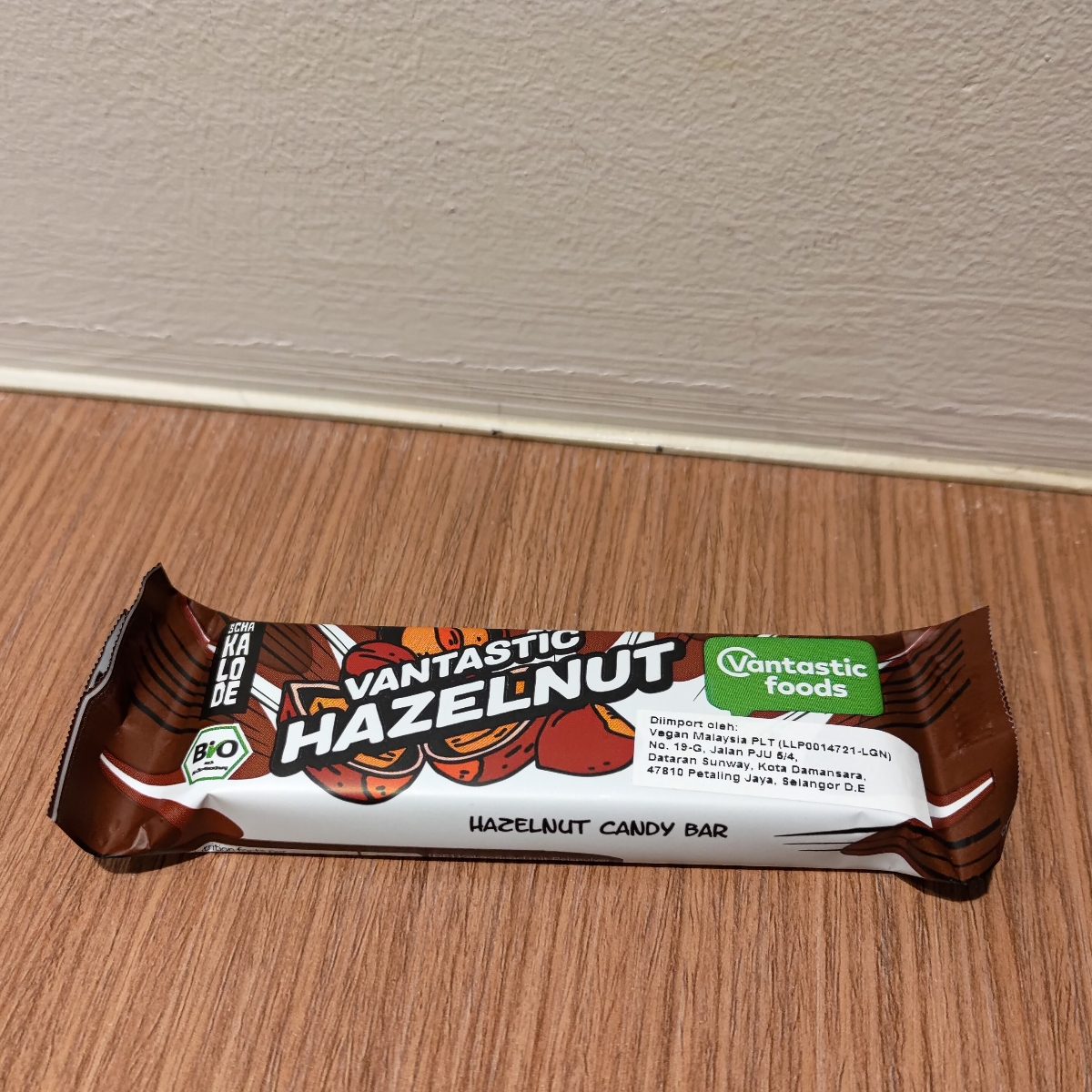 Hazelnut Candy Bar from Vantastic Foods - Vegan Product Reviews ...