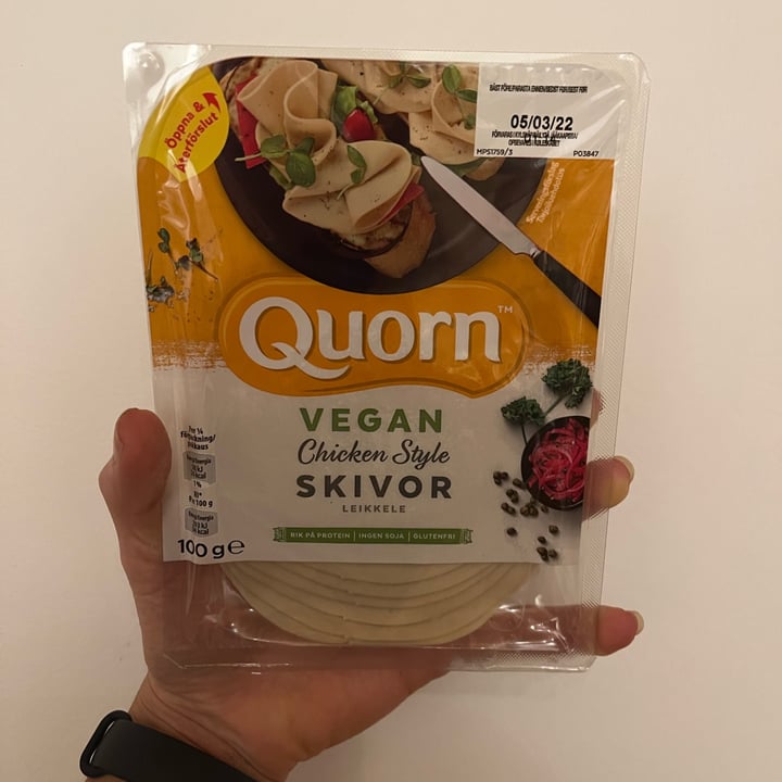 Quorn Vegan Skivor Chicken Style Review | abillion