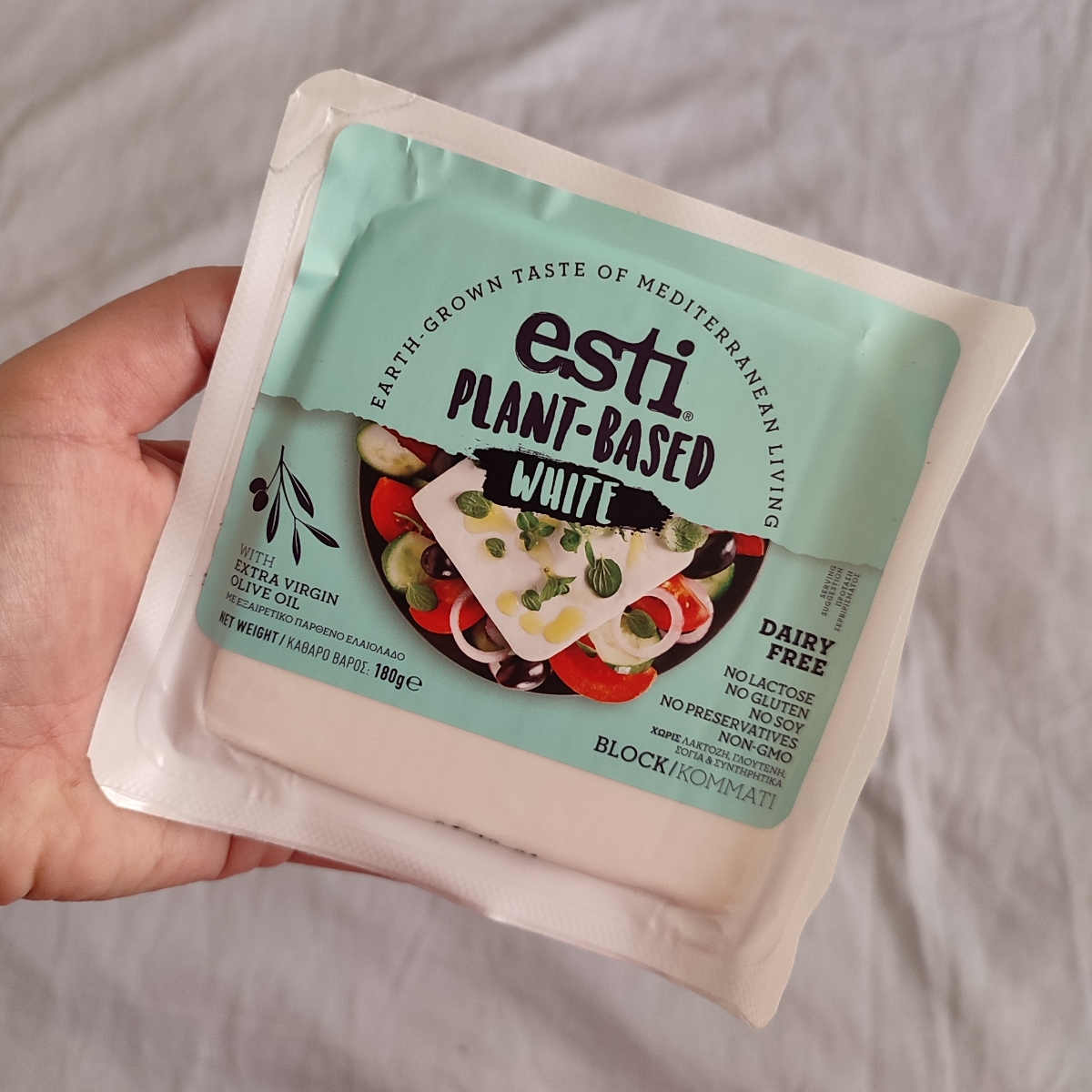 Plant-based White Block from Esti - Vegan Product Reviews & Ratings ...