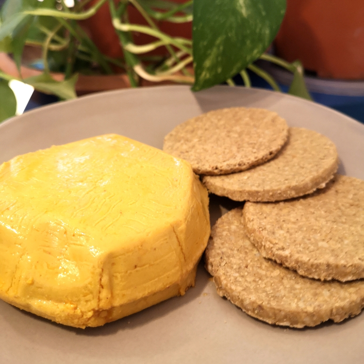 Cheddi Cultured Cashew Cheese from Kroodi - Vegan Product Reviews ...