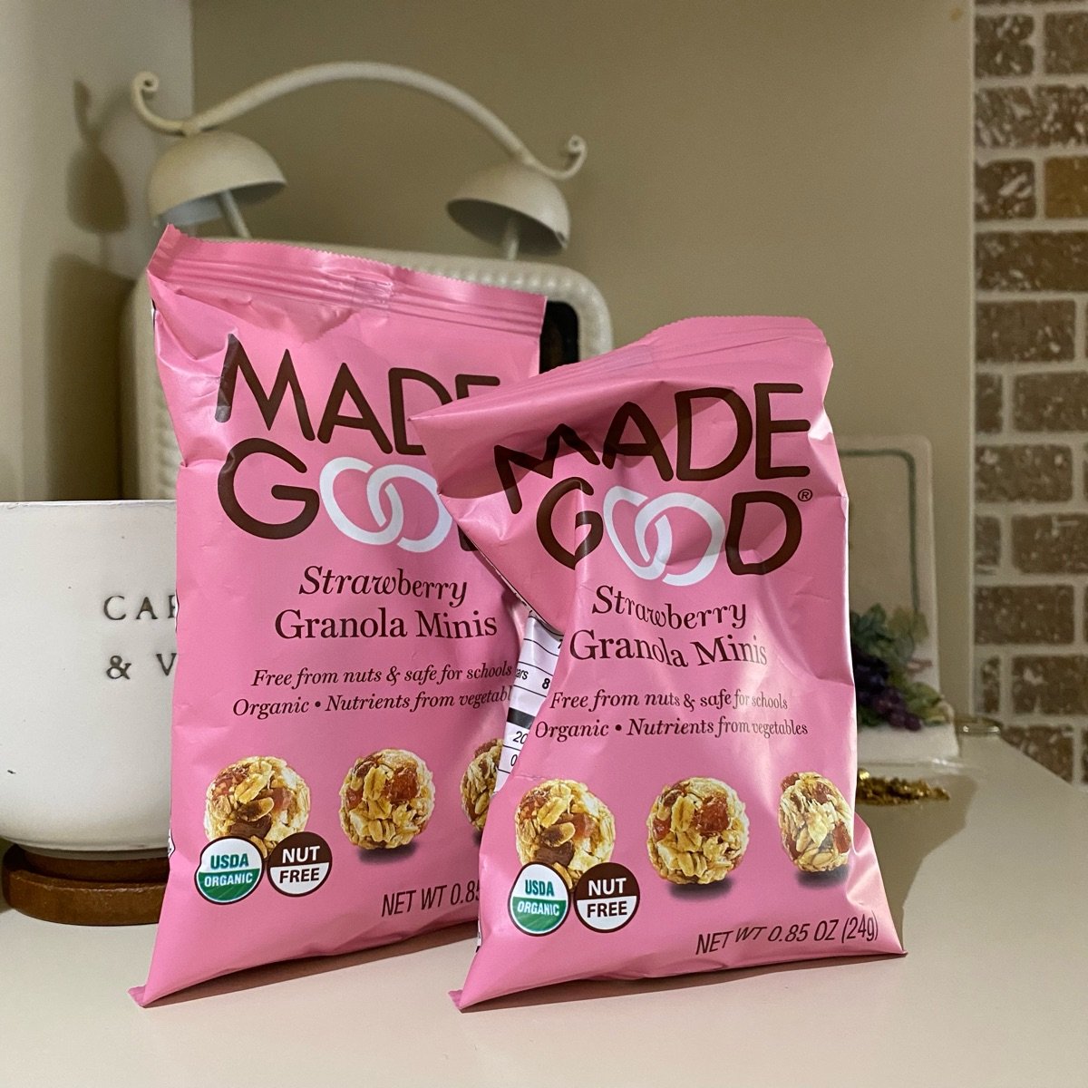 Strawberry Granola Minis from Made Good - Vegan Product Reviews ...